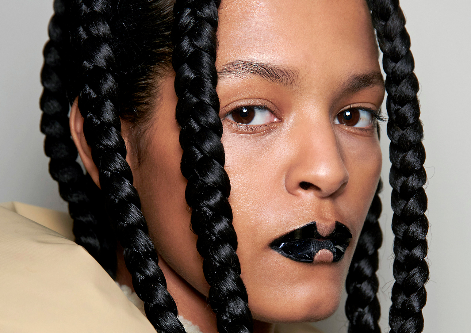 A/W 23/24 CATWALKS: BEAUTY COLOUR | USP Edit